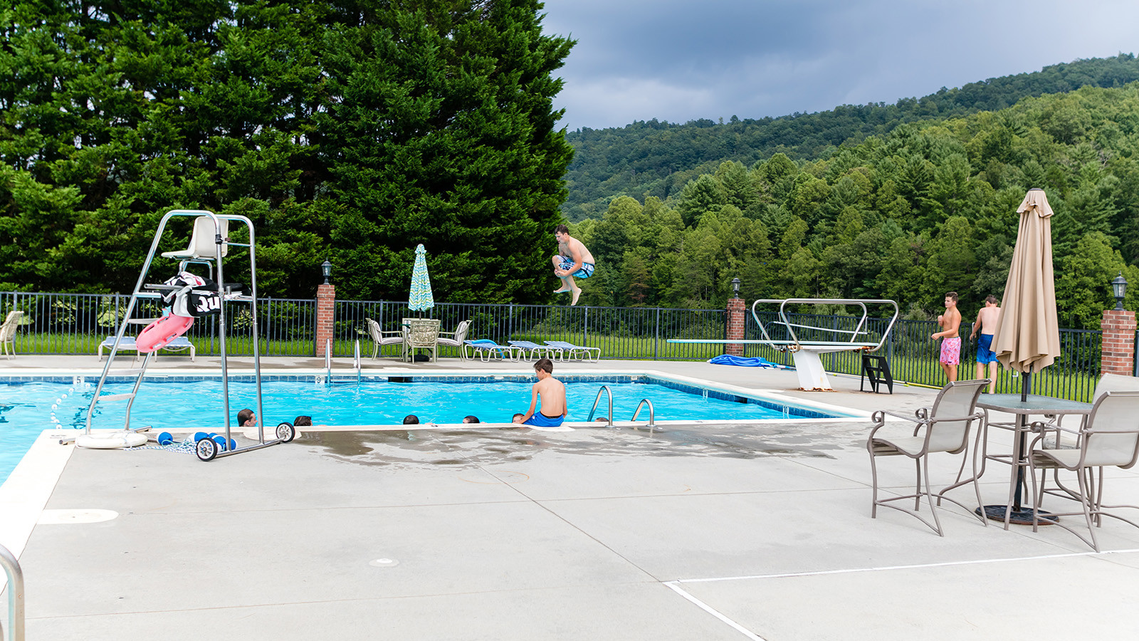 Swimming | Cedar Rock Country Club